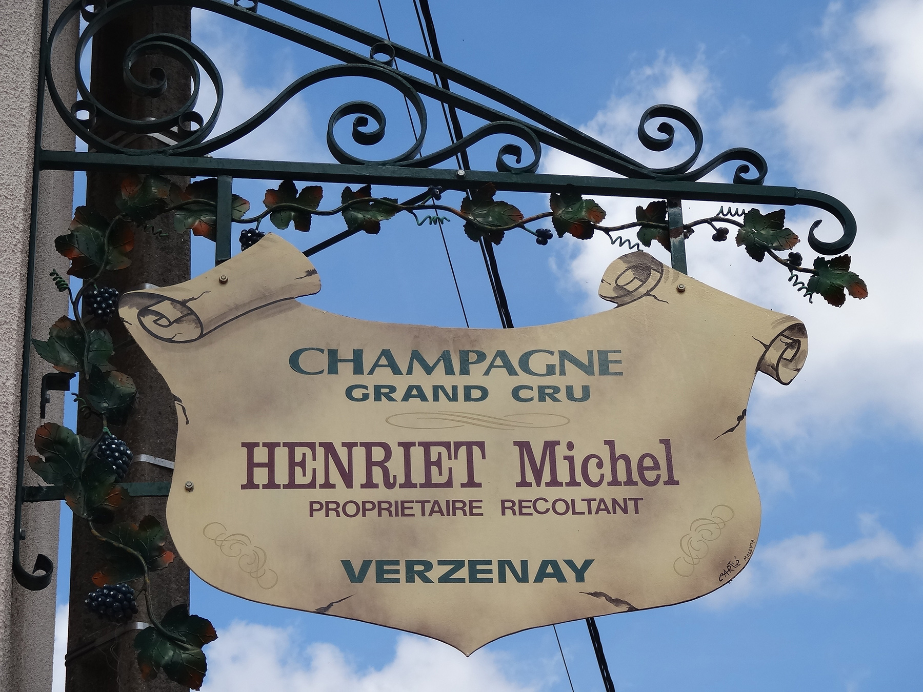 CHAMPAGNE MICHEL HENRIET - | Vignerons indépendants de Champagne